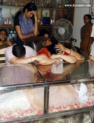 KS Chitra's daughter's funeral held in Chennai Photos - Kerala9.com ...