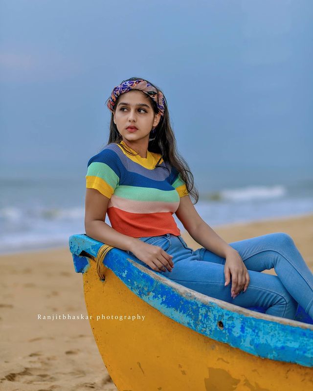 Anaswara Rajan New Photoshoot In Beach - Kerala9.com
