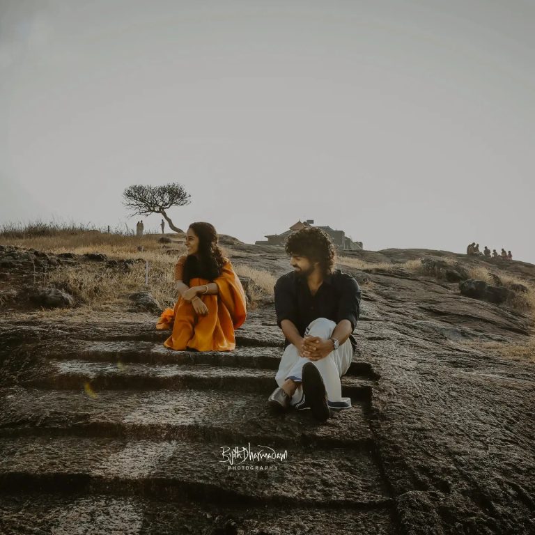Hridayam Movie Stills, Photos and Hridayam HD Posters - Kerala9.com