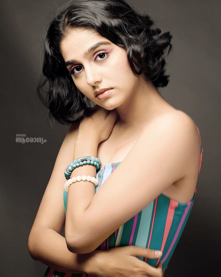 Anaswara Rajan New Photoshoot For Manorama Arogyam - Kerala9.com