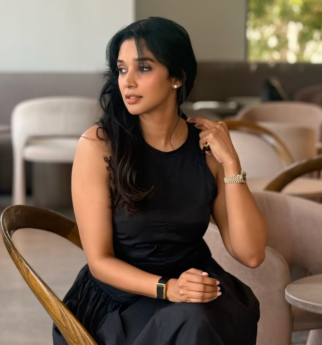 nyla usha latest dressing outfit ideas photos-008 - Kerala9.com
